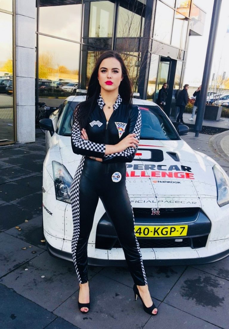 Pitspoes at SIXX Formula 1 - Art of People